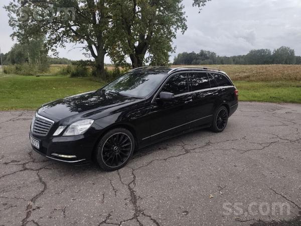Melns Mercedes-Benz e-200 2013 Rīga, ar dzinēja tilpumu 2.20 L un nobraukumu 0 tūkst. km par 6900 €, foto 6 vietnē AUTOMOTO.COM.LV