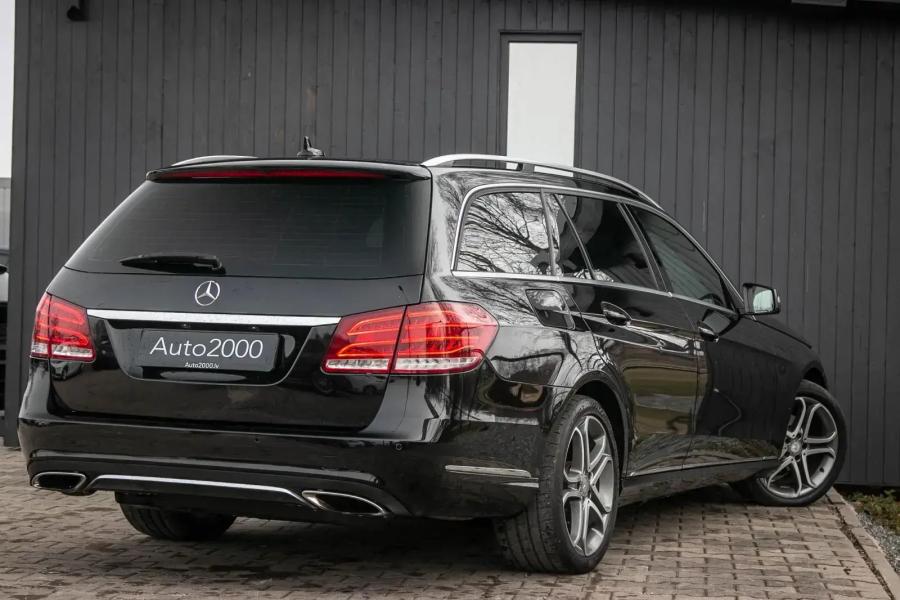 Black Mercedes-Benz e-200 2013 in Tukums, with an engine capacity of 2.00 L and mileage of 249 thousand km for 10990 €, photo 3 on AUTOMOTO.COM.LV