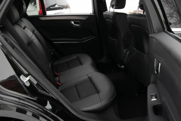 Black Mercedes-Benz e-200 2013 in Tukums, with an engine capacity of 2.00 L and mileage of 249 thousand km for 10990 €, photo 7 on AUTOMOTO.COM.LV