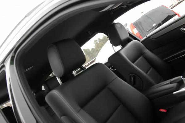 Black Mercedes-Benz e-200 2013 in Tukums, with an engine capacity of 2.00 L and mileage of 249 thousand km for 10990 €, photo 9 on AUTOMOTO.COM.LV