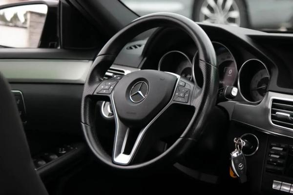 Black Mercedes-Benz e-200 2013 in Tukums, with an engine capacity of 2.00 L and mileage of 249 thousand km for 10990 €, photo 11 on AUTOMOTO.COM.LV