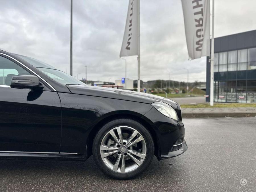 Melns Mercedes-Benz e-200 2014 Viļņa, ar dzinēja tilpumu 2.14 L un nobraukumu 284 tūkst. km par 8600 €, foto 5 vietnē AUTOMOTO.COM.LV