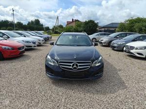 Melns Mercedes-Benz e-200 2014 Viļņa, ar dzinēja tilpumu 2.14 L un nobraukumu 284 tūkst. km par 7500 €, foto  vietnē AUTOMOTO.COM.LV