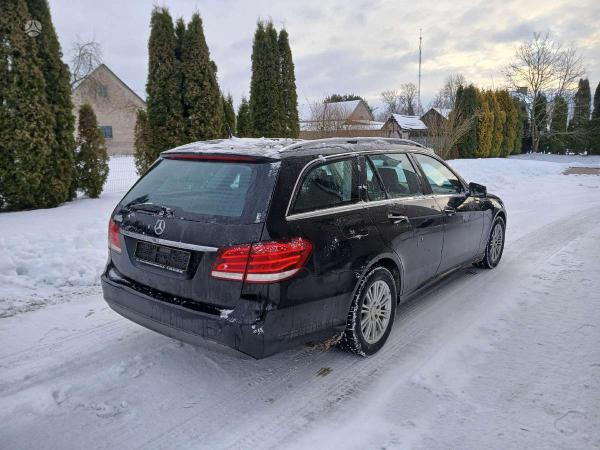 Black Mercedes-Benz e-200 2015 in Taurage, with an engine capacity of 2.20 L and mileage of 356 thousand km for 6400 €, photo 5 on AUTOMOTO.COM.LV