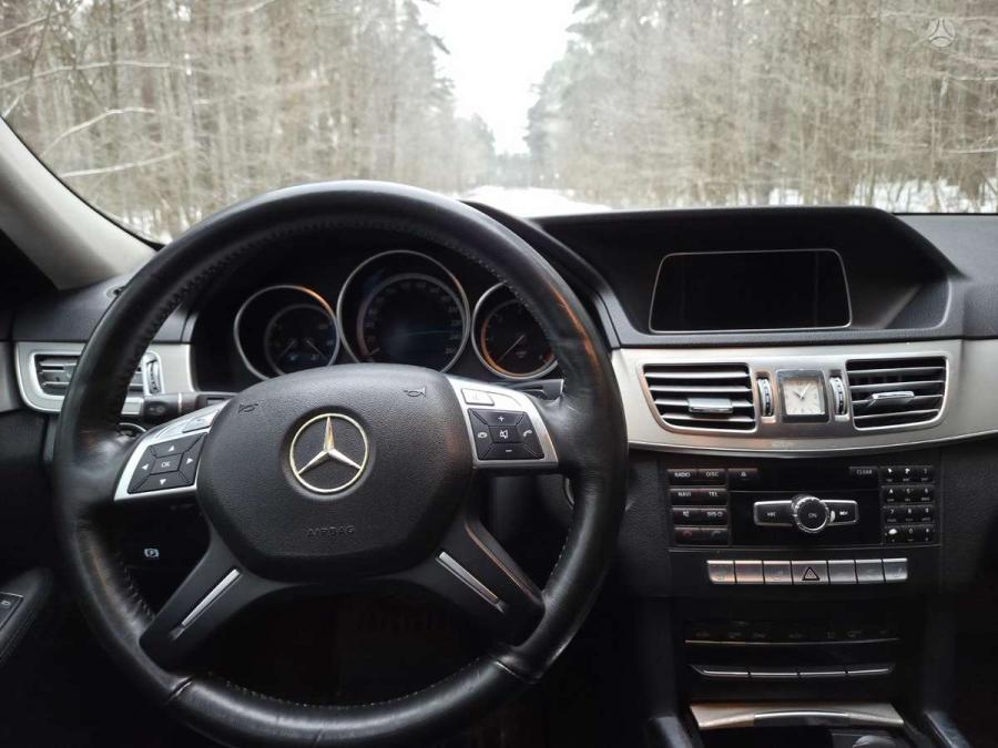 Melns Mercedes-Benz e-200 2015 Alīta, ar dzinēja tilpumu 2.10 L un nobraukumu 265 tūkst. km par 7299 €, foto 9 vietnē AUTOMOTO.COM.LV