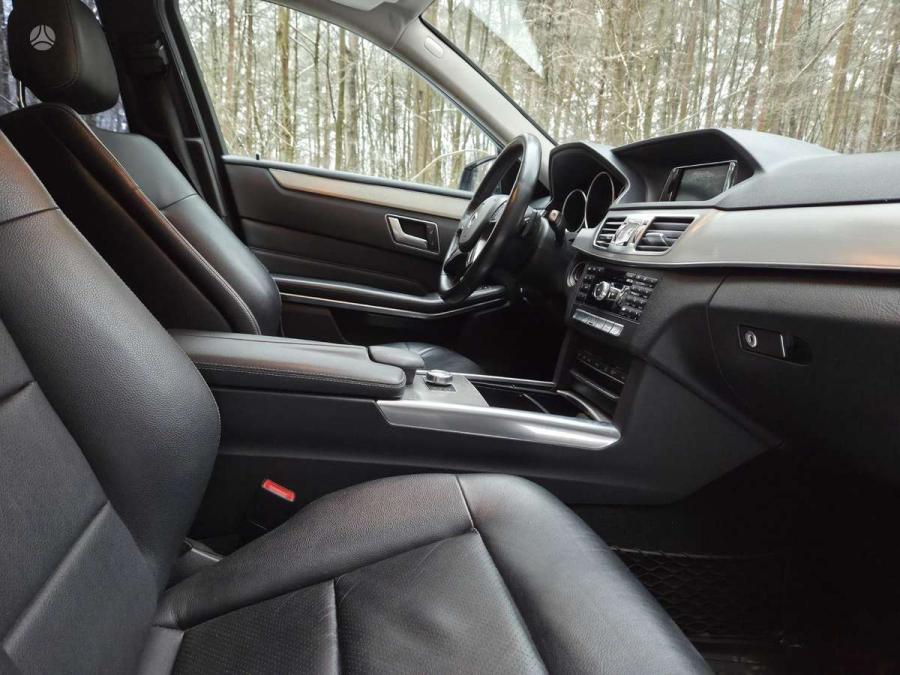 Melns Mercedes-Benz e-200 2015 Alīta, ar dzinēja tilpumu 2.10 L un nobraukumu 265 tūkst. km par 7299 €, foto 12 vietnē AUTOMOTO.COM.LV