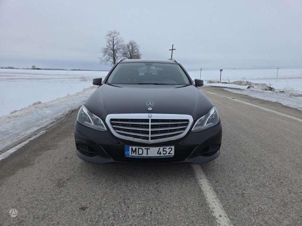 Black Mercedes-Benz e-200 2015 in Alytus, with an engine capacity of 2.10 L and mileage of 264 thousand km for 6999 €, photo 2 on AUTOMOTO.COM.LV