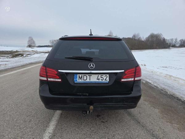 Black Mercedes-Benz e-200 2015 in Alytus, with an engine capacity of 2.10 L and mileage of 264 thousand km for 6999 €, photo 5 on AUTOMOTO.COM.LV