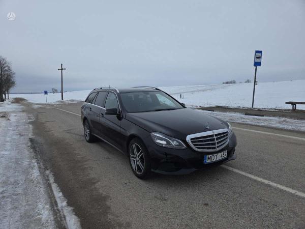 Black Mercedes-Benz e-200 2015 in Alytus, with an engine capacity of 2.10 L and mileage of 264 thousand km for 6999 €, photo 8 on AUTOMOTO.COM.LV