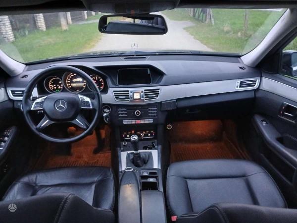 Black Mercedes-Benz e-200 2015 in Taurage, with an engine capacity of 2.14 L and mileage of 350 thousand km for 4800 €, photo 8 on AUTOMOTO.COM.LV