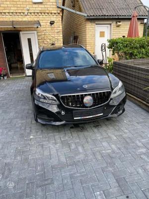 Melns Mercedes-Benz e-200 2015 Panevēža, ar dzinēja tilpumu 2.10 L un nobraukumu 300 tūkst. km par 2500 €, foto  vietnē AUTOMOTO.COM.LV