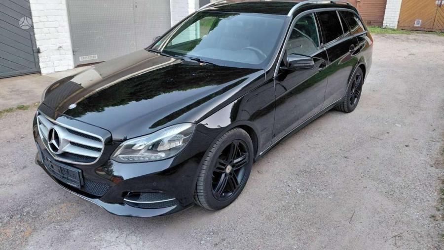 Melns Mercedes-Benz e-200 2015 Birštonas, ar dzinēja tilpumu 2.14 L un nobraukumu 315 tūkst. km par 6850 €, foto 1 vietnē AUTOMOTO.COM.LV