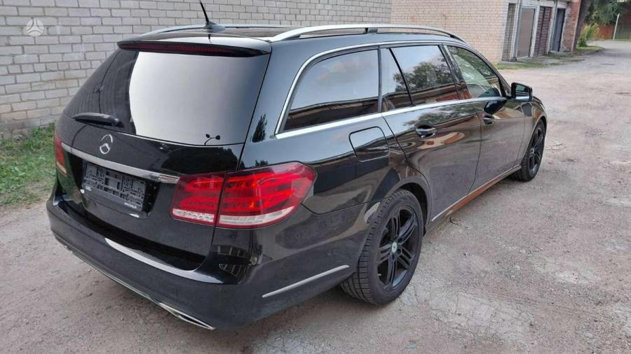 Melns Mercedes-Benz e-200 2015 Birštonas, ar dzinēja tilpumu 2.14 L un nobraukumu 315 tūkst. km par 6850 €, foto 6 vietnē AUTOMOTO.COM.LV