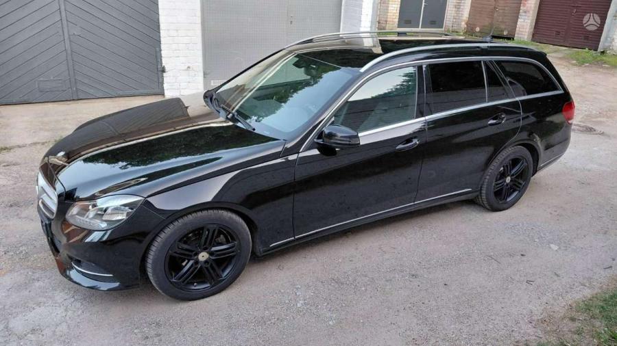 Melns Mercedes-Benz e-200 2015 Birštonas, ar dzinēja tilpumu 2.14 L un nobraukumu 315 tūkst. km par 6850 €, foto 8 vietnē AUTOMOTO.COM.LV
