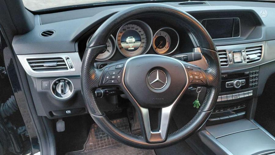 Melns Mercedes-Benz e-200 2015 Birštonas, ar dzinēja tilpumu 2.14 L un nobraukumu 315 tūkst. km par 6850 €, foto 9 vietnē AUTOMOTO.COM.LV