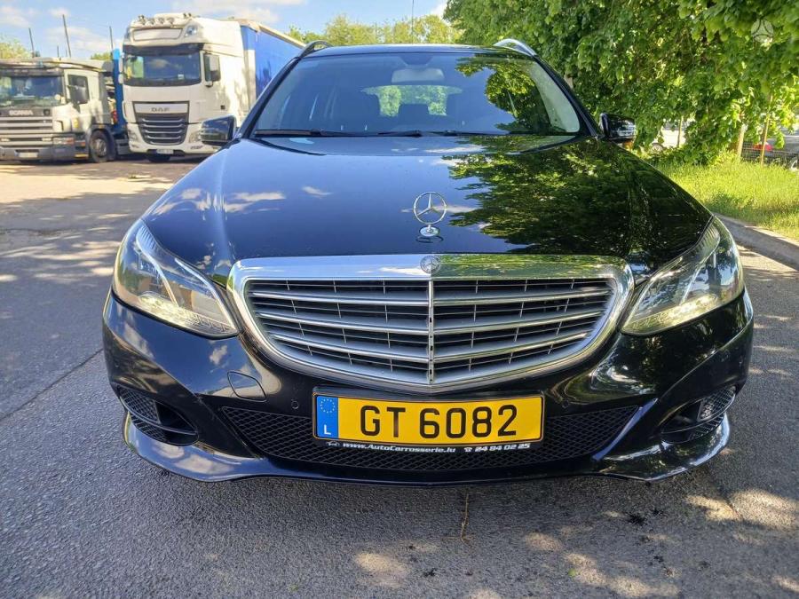 Black Mercedes-Benz e-200 2015 in Taurage, with an engine capacity of 2.14 L and mileage of 355 thousand km for 4800 €, photo 1 on AUTOMOTO.COM.LV