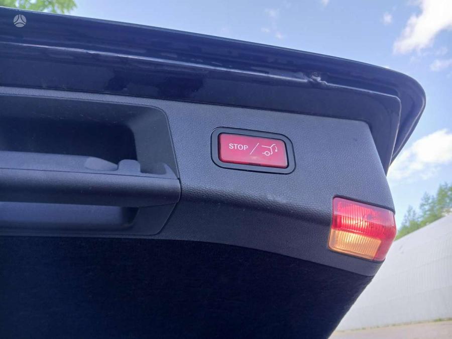 Black Mercedes-Benz e-200 2015 in Taurage, with an engine capacity of 2.14 L and mileage of 355 thousand km for 4800 €, photo 7 on AUTOMOTO.COM.LV