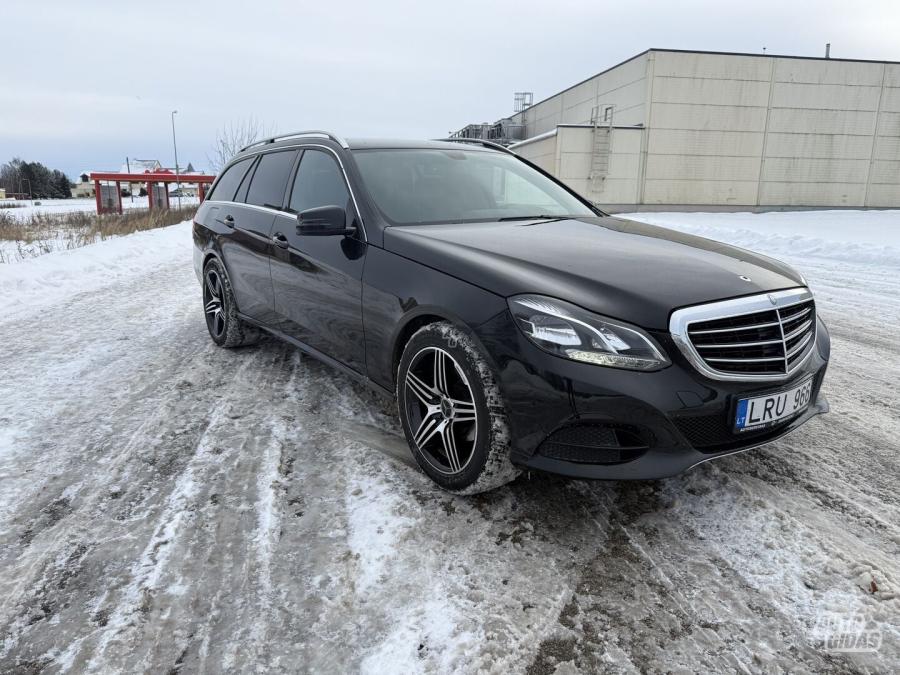 Melns Mercedes-Benz e-200 2016 Radviliškis, ar dzinēja tilpumu 2.10 L un nobraukumu 421 tūkst. km par 10500 €, foto 3 vietnē AUTOMOTO.COM.LV