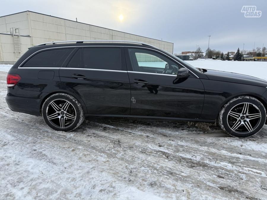 Melns Mercedes-Benz e-200 2016 Radviliškis, ar dzinēja tilpumu 2.10 L un nobraukumu 421 tūkst. km par 10500 €, foto 4 vietnē AUTOMOTO.COM.LV