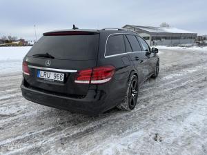 Melns Mercedes-Benz e-200 2016 Radviliškis, ar dzinēja tilpumu 2.10 L un nobraukumu 421 tūkst. km par 10500 €, foto 5 vietnē AUTOMOTO.COM.LV