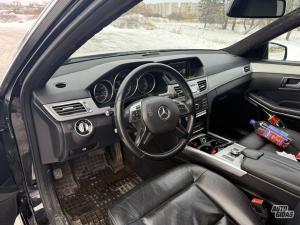 Melns Mercedes-Benz e-200 2016 Radviliškis, ar dzinēja tilpumu 2.10 L un nobraukumu 421 tūkst. km par 10500 €, foto 12 vietnē AUTOMOTO.COM.LV