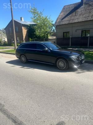 Черный Мерседес E 200 2016 в Рига, объемом двигателя 2.00 л и пробегом 350 тыс. км за 10000 €, фото 3 на AUTOMOTO.COM.LV