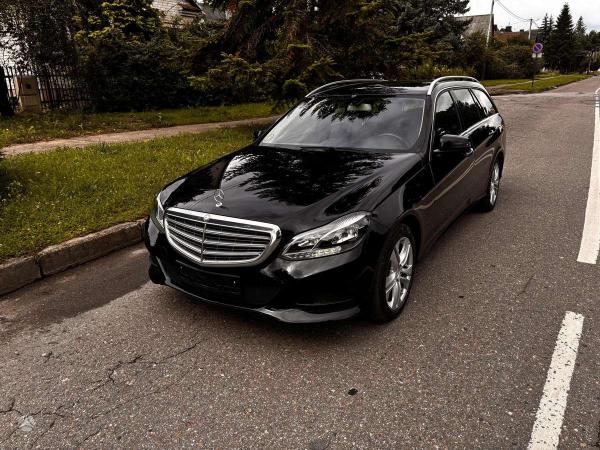 Black Mercedes-Benz e-200 2016 in Kaunas, with an engine capacity of 2.14 L and mileage of 321 thousand km for 7300 €, photo 1 on AUTOMOTO.COM.LV