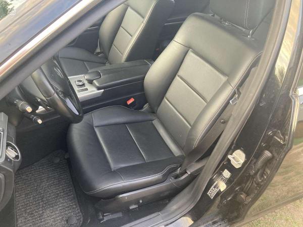 Black Mercedes-Benz e-200 2016 in Kaunas, with an engine capacity of 2.14 L and mileage of 321 thousand km for 7300 €, photo 10 on AUTOMOTO.COM.LV
