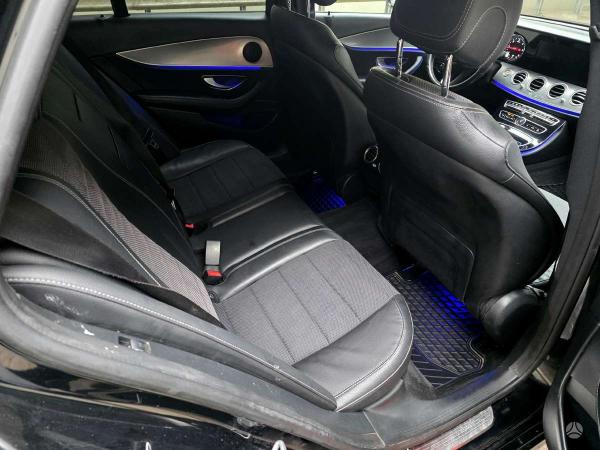 Melns Mercedes-Benz e-200 2017 Marijampole, ar dzinēja tilpumu 1.95 L un nobraukumu 385 tūkst. km par 8900 €, foto 11 vietnē AUTOMOTO.COM.LV