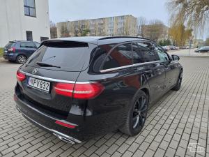 Black Mercedes-Benz e-200 2017 in Kaunas, with an engine capacity of 2.00 L and mileage of 334 thousand km for 12300 €, photo 7 on AUTOMOTO.COM.LV