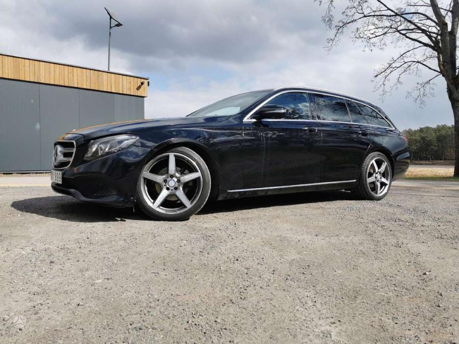 Melns Mercedes-Benz e-200 2017 Prienai, ar dzinēja tilpumu 1.95 L un nobraukumu 329 tūkst. km par 1000 €, foto 1 vietnē AUTOMOTO.COM.LV