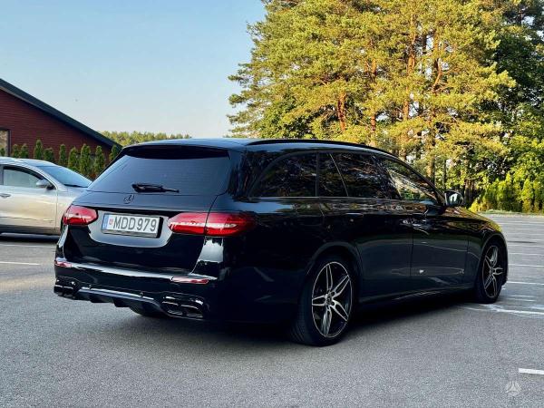Melns Mercedes-Benz e-200 2017 Druskininkai, ar dzinēja tilpumu 1.95 L un nobraukumu 234 tūkst. km par 13500 €, foto 4 vietnē AUTOMOTO.COM.LV