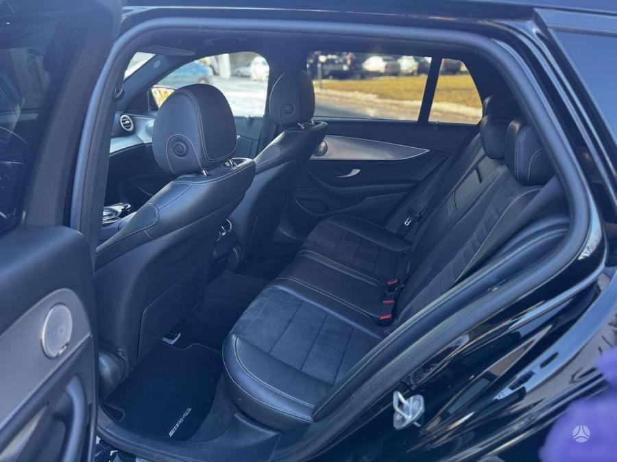 Black Mercedes-Benz e-200 2017 in Druskininkai, with an engine capacity of 1.95 L and mileage of 234 thousand km for 13500 €, photo 14 on AUTOMOTO.COM.LV