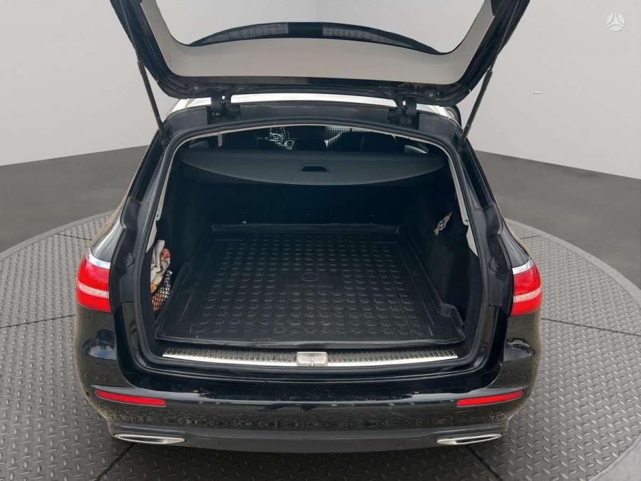 Melns Mercedes-Benz e-200 2018 Kauņa, ar dzinēja tilpumu 2.00 L un nobraukumu 380 tūkst. km par 14999 €, foto 11 vietnē AUTOMOTO.COM.LV