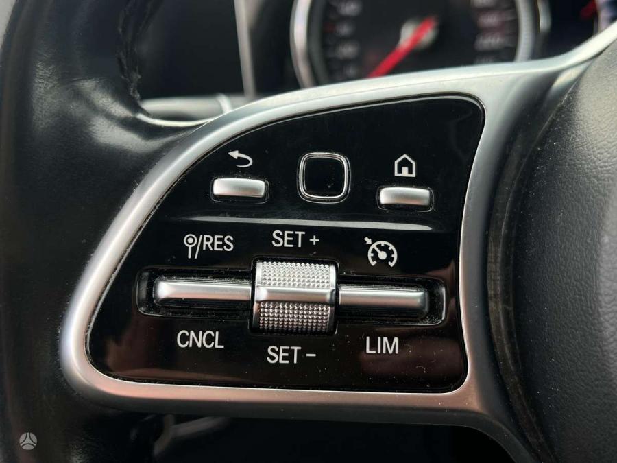 Черный Мерседес E 200 2018 в Каунас, объемом двигателя 2.00 л и пробегом 380 тыс. км за 14999 €, фото 18 на AUTOMOTO.COM.LV