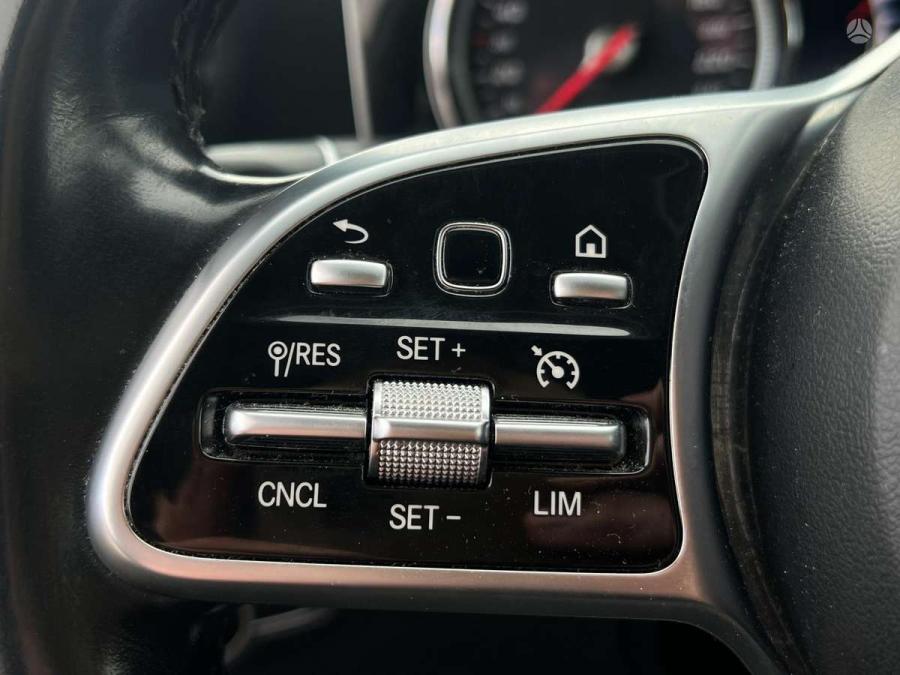 Черный Мерседес E 200 2018 в Каунас, объемом двигателя 2.00 л и пробегом 380 тыс. км за 14999 €, фото 18 на AUTOMOTO.COM.LV