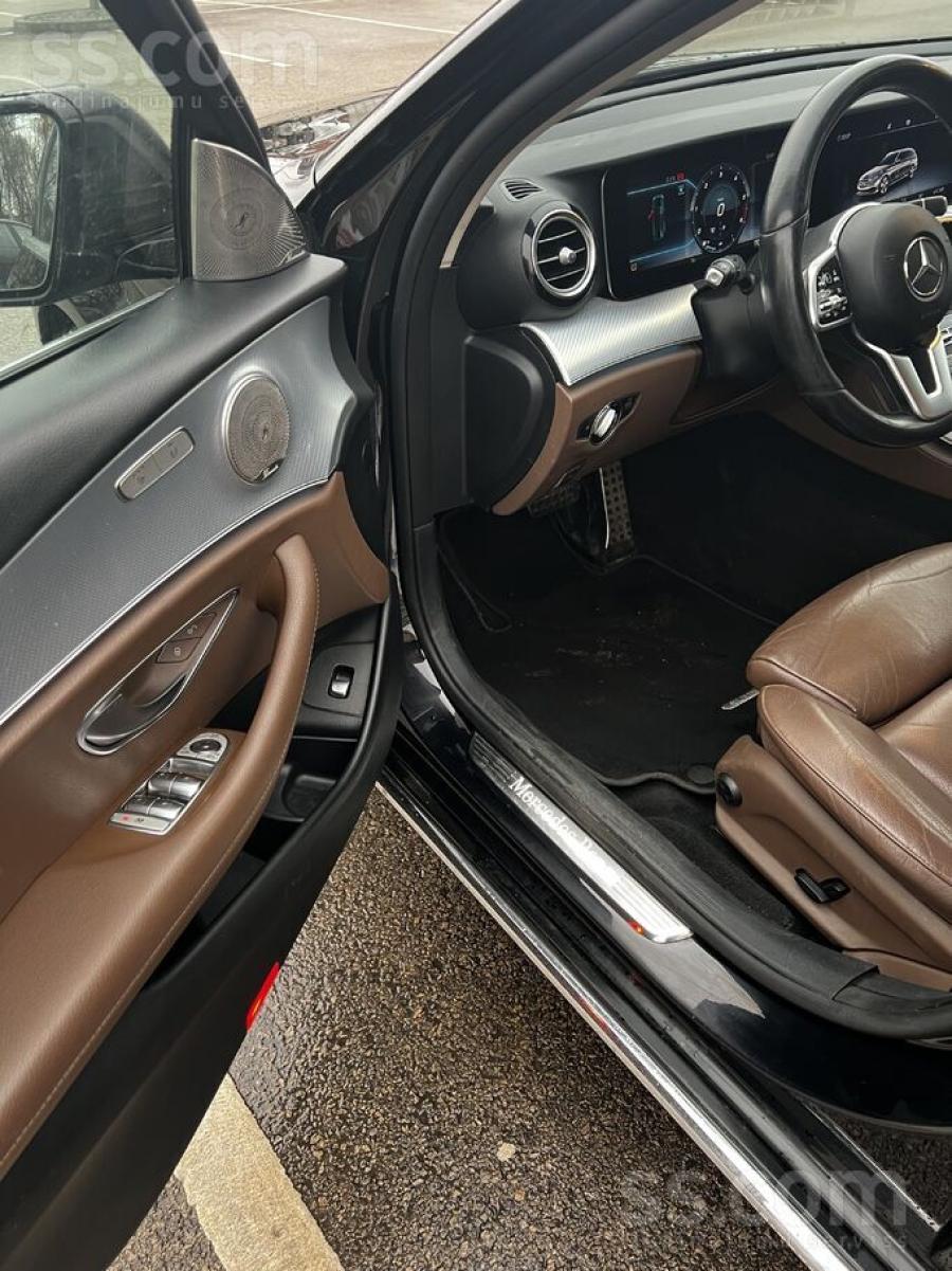 Melns Mercedes-Benz e-200 2019 Rīga, ar dzinēja tilpumu 1.60 L un nobraukumu 239 tūkst. km par 16500 €, foto 6 vietnē AUTOMOTO.COM.LV