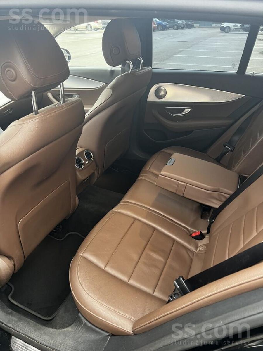 Melns Mercedes-Benz e-200 2019 Rīga, ar dzinēja tilpumu 1.60 L un nobraukumu 239 tūkst. km par 16500 €, foto 9 vietnē AUTOMOTO.COM.LV