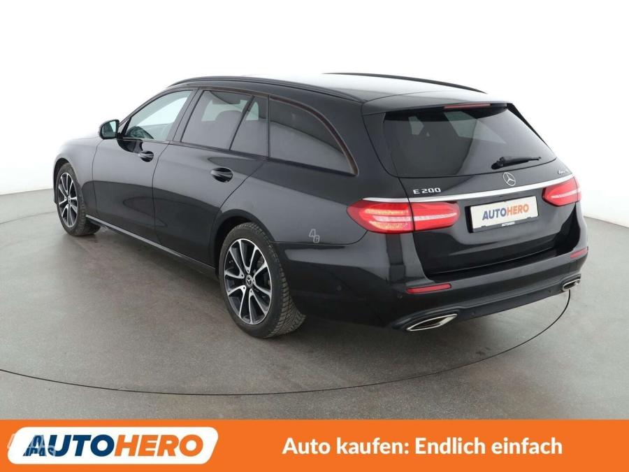 Melns Mercedes-Benz e-200 2019 Kauņa, ar dzinēja tilpumu 2.00 L un nobraukumu 79 tūkst. km par 30372 €, foto 4 vietnē AUTOMOTO.COM.LV