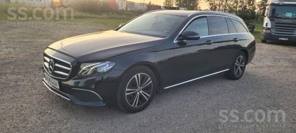 Black Mercedes-Benz e-200 2019 in Riga, with an engine capacity of 2.00 L and mileage of 400 thousand km for 7500 €, photo 2 on AUTOMOTO.COM.LV
