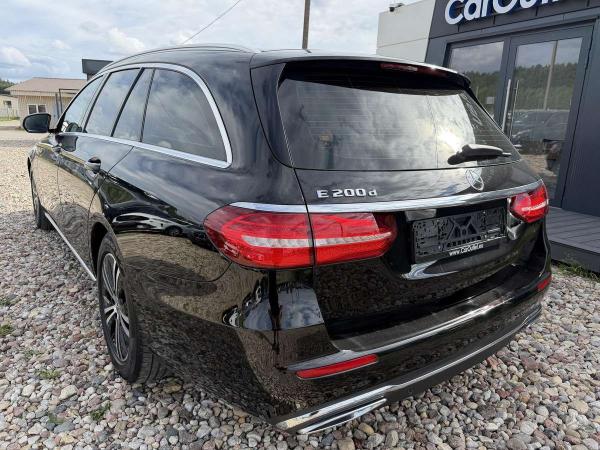 Black Mercedes-Benz e-200 2019 in Vilnius, with an engine capacity of 1.60 L and mileage of 167 thousand km for 19965 €, photo 3 on AUTOMOTO.COM.LV