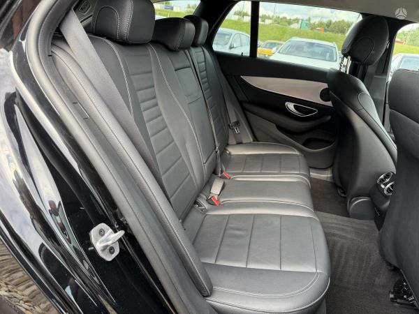 Black Mercedes-Benz e-200 2019 in Vilnius, with an engine capacity of 1.60 L and mileage of 167 thousand km for 19965 €, photo 10 on AUTOMOTO.COM.LV