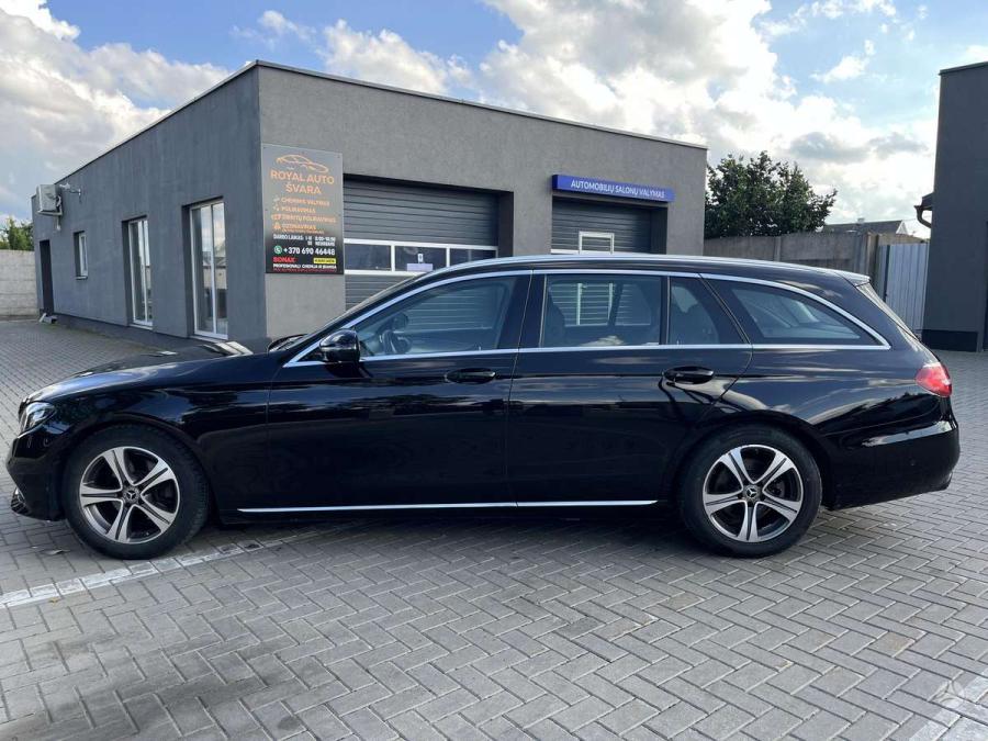 Черный Мерседес E 200 2019 в Таураге, объемом двигателя 1.60 л и пробегом 220 тыс. км за 12900 €, фото 6 на AUTOMOTO.COM.LV