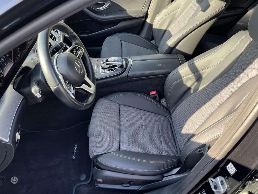Черный Мерседес E 200 2019 в Таураге, объемом двигателя 1.60 л и пробегом 220 тыс. км за 12900 €, фото 15 на AUTOMOTO.COM.LV