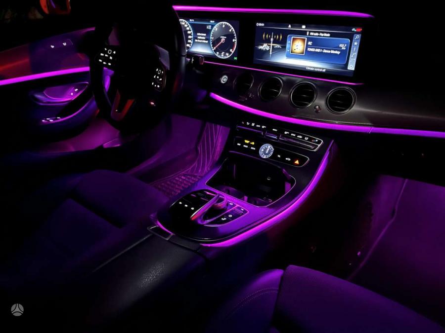 Черный Мерседес E 200 2019 в Таураге, объемом двигателя 1.60 л и пробегом 220 тыс. км за 12900 €, фото 26 на AUTOMOTO.COM.LV