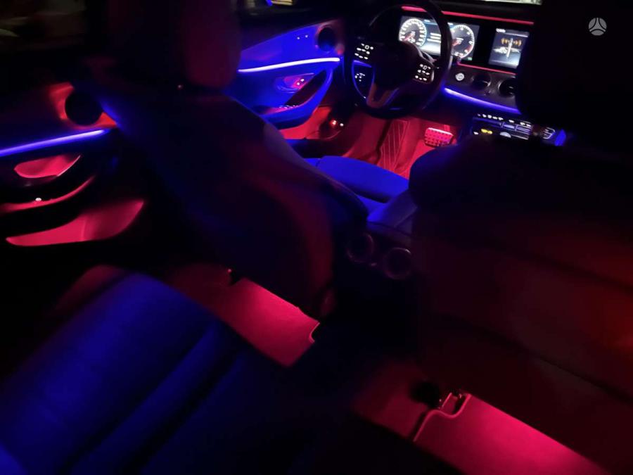 Черный Мерседес E 200 2019 в Таураге, объемом двигателя 1.60 л и пробегом 220 тыс. км за 12900 €, фото 27 на AUTOMOTO.COM.LV