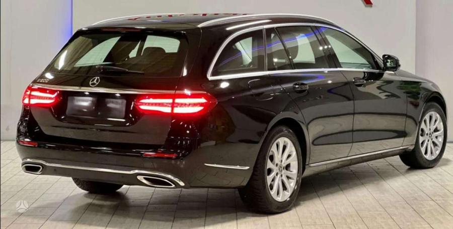 Melns Mercedes-Benz e-200 2019 Biržai, ar dzinēja tilpumu 1.60 L un nobraukumu 199 tūkst. km par 19500 €, foto 4 vietnē AUTOMOTO.COM.LV
