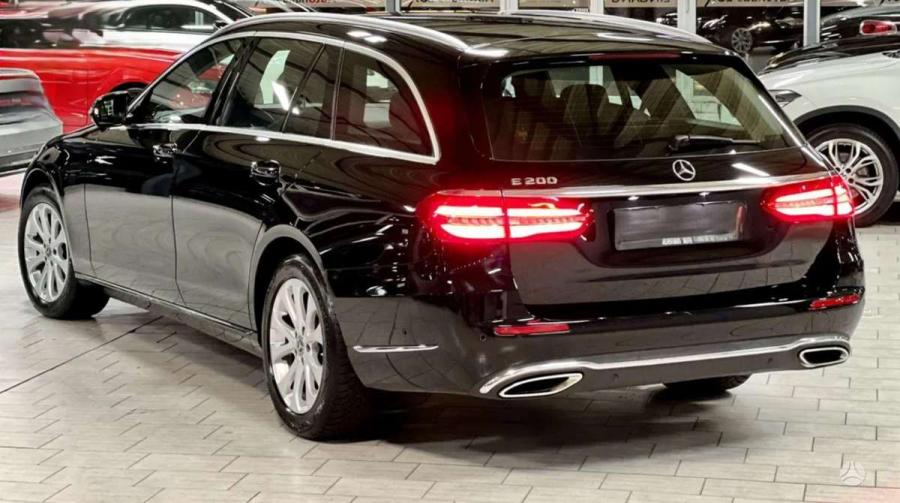 Melns Mercedes-Benz e-200 2019 Biržai, ar dzinēja tilpumu 1.60 L un nobraukumu 199 tūkst. km par 19500 €, foto 5 vietnē AUTOMOTO.COM.LV