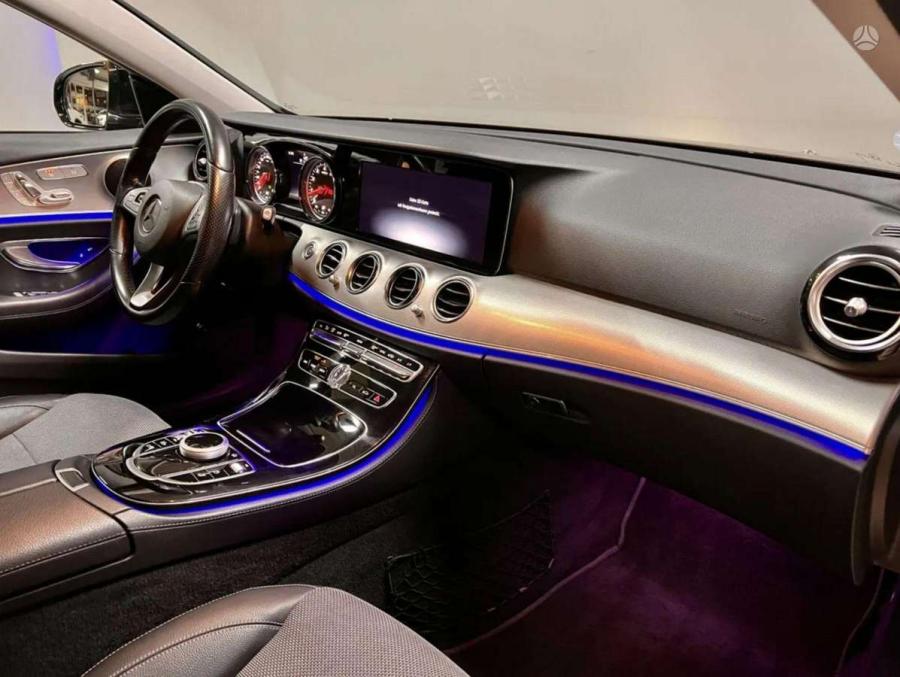 Melns Mercedes-Benz e-200 2019 Biržai, ar dzinēja tilpumu 1.60 L un nobraukumu 199 tūkst. km par 19500 €, foto 6 vietnē AUTOMOTO.COM.LV