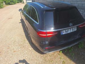 Black Mercedes-Benz e-200 2021 in Taurage, with an engine capacity of 2.00 L and mileage of 220 thousand km for 11500 €, photo 9 on AUTOMOTO.COM.LV
